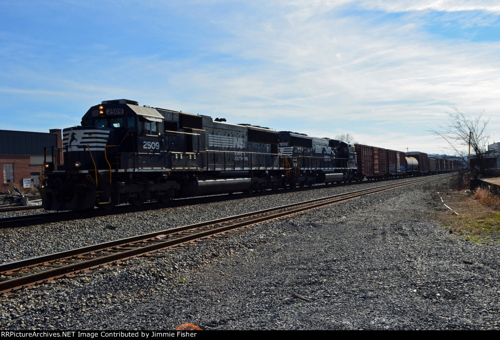 NS Northbound freight